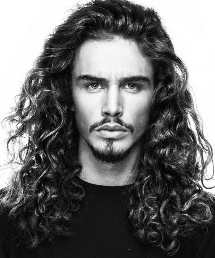 Pourquoi les hommes ont les cheveux courts et femmes longs ? sur le ...