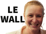 La QUEEN Marion MARÉCHAL ne connait PAS le WALL sur le forum Blabla 18 ...