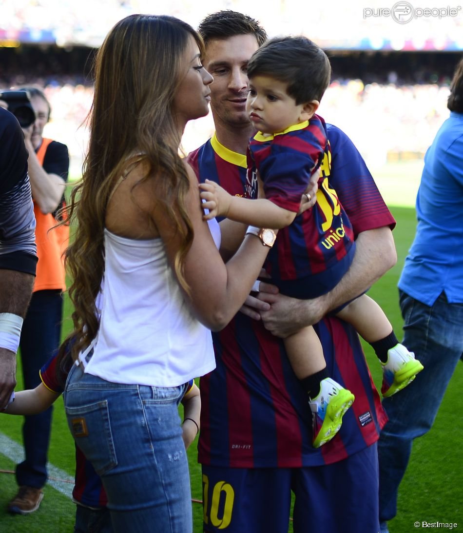 [PHOTO] Lionel Messi, BG Timide, Sa meuf : 10/10... sur le forum Blabla ...