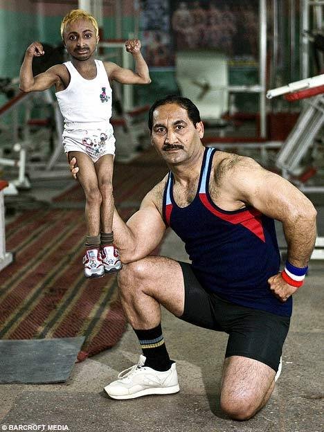 (photo) Le NAIN le + Musclé du Monde (indien) sur le forum Blabla 18-25 ...