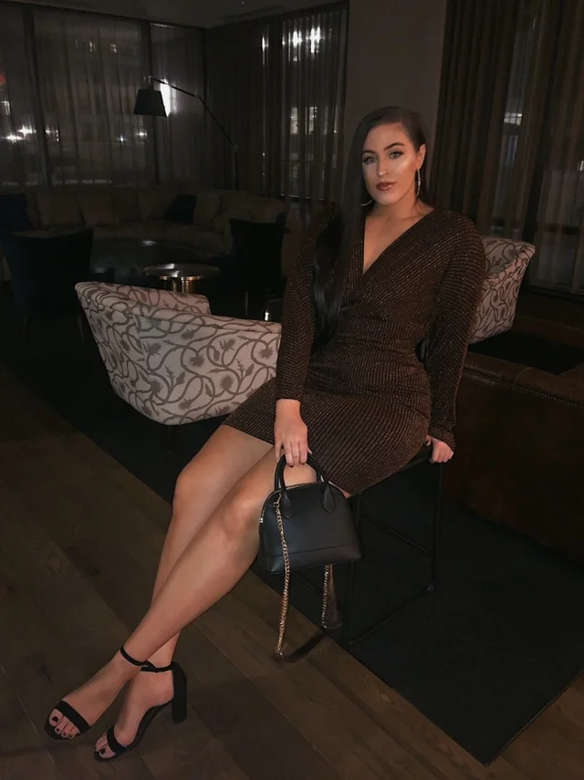 PHOTOS : Cette FEMME ALPHA FAIT 1m96, 96 KILOS, tu lui FAIS QUOI ? sur ...