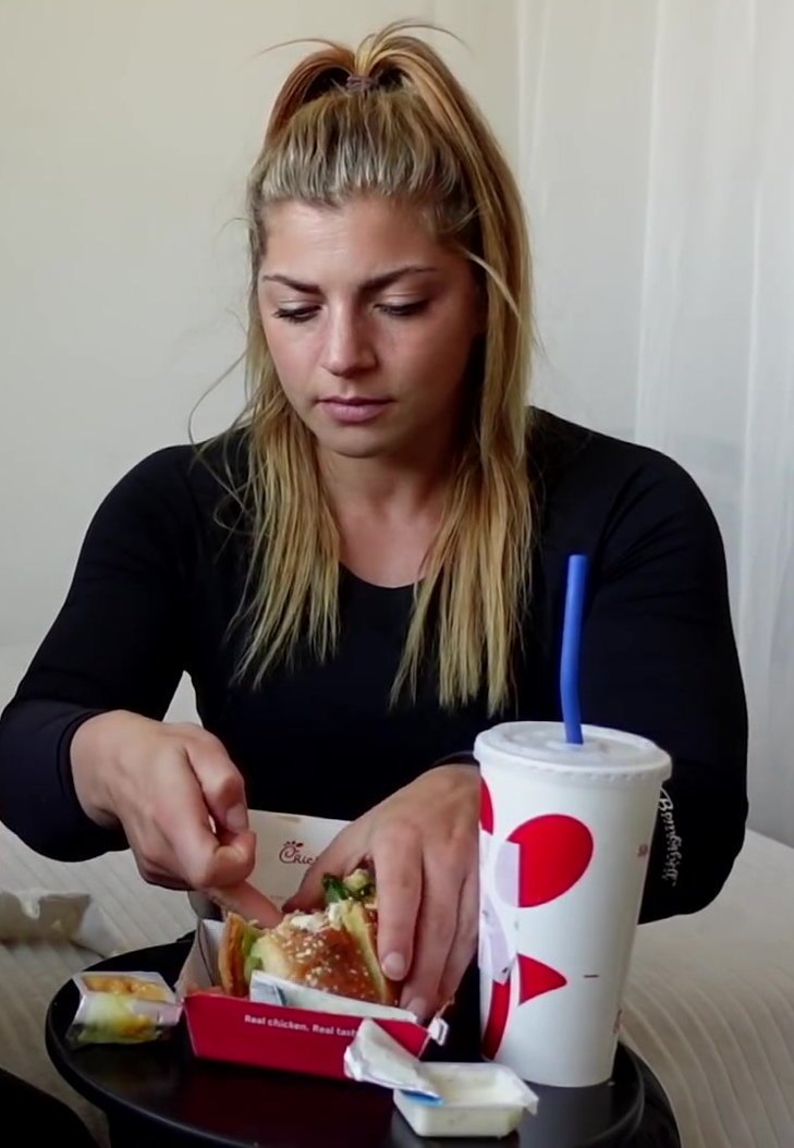 la fitgirl Ida Bergfoth plus large que 30tdb sur le forum Musculation ...