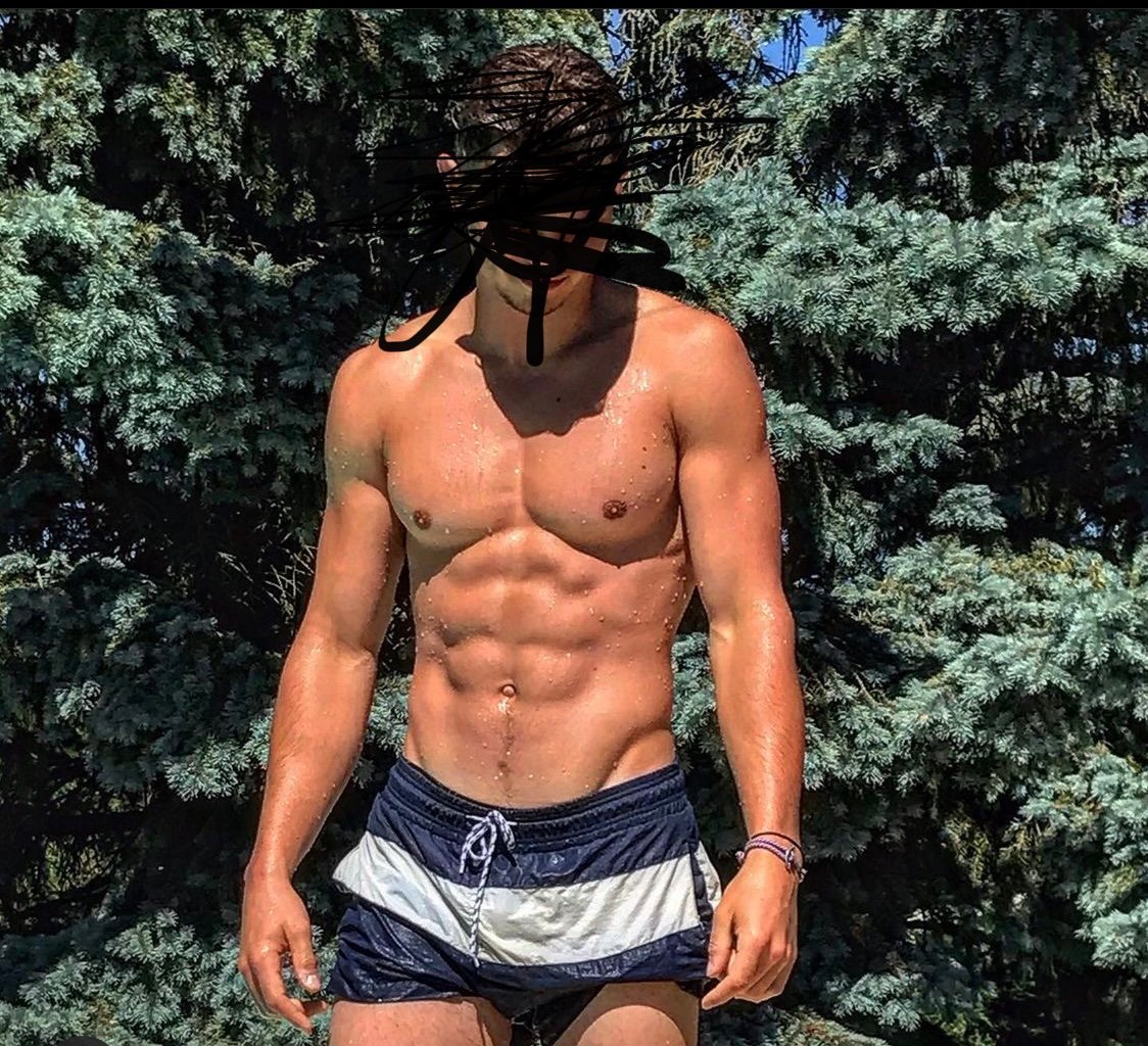 [PHOTO] le dernier POST de alex levand sur INSTA, c’est un montage ...