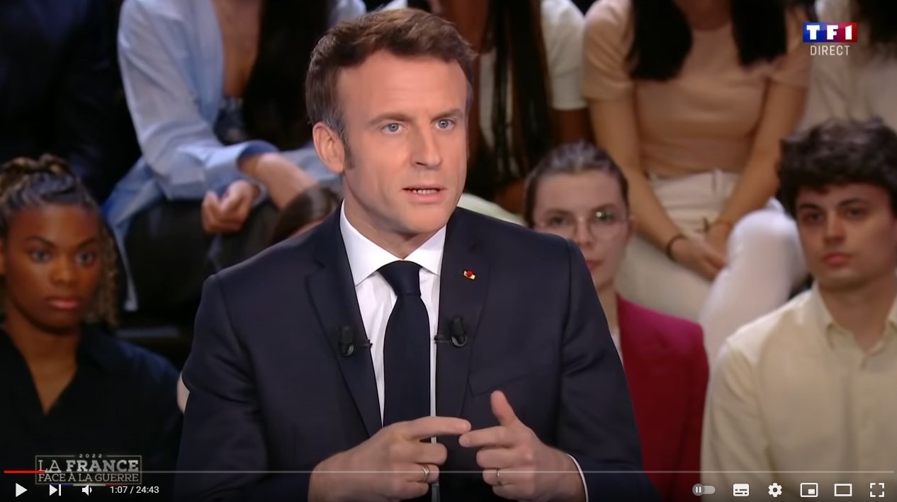[Photo] Macron porte un perruque? sur le forum Blabla 18-25 ans - 15-03 ...