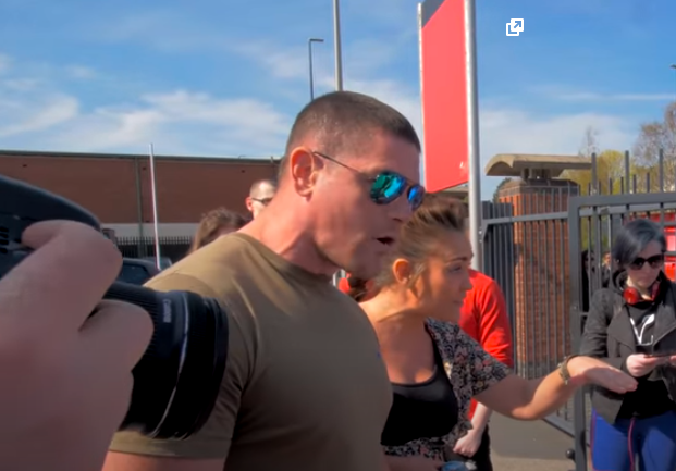 Un ULTRACHAD mog un MEGACHAD qui humiliait un CHADLET ! sur le forum ...