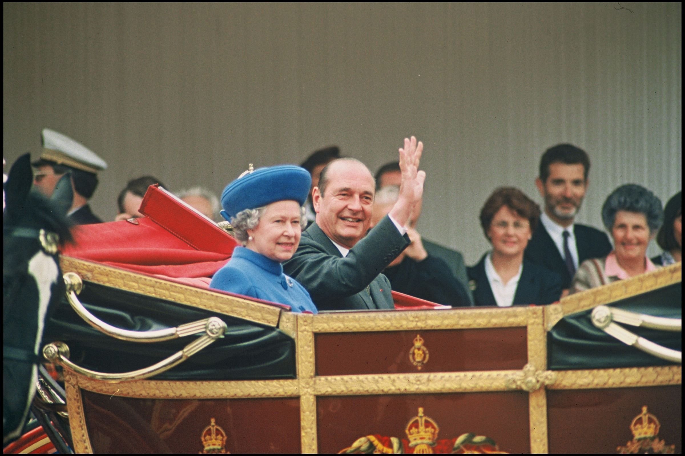 aaaya Jacques CHIRAC avec la Reine D'Angleterre sur le forum Blabla 18 ...