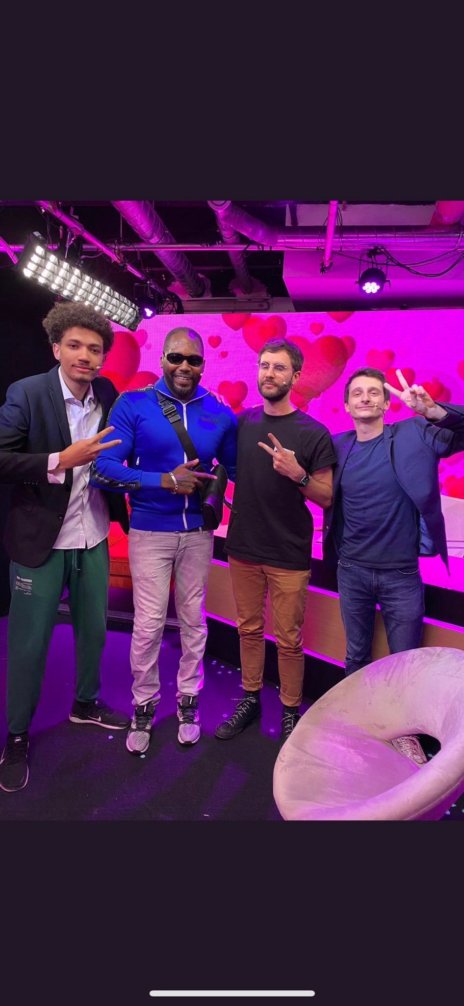 [Photo] Cortex et Cyprien sur le forum Blabla 18-25 ans - 26-09-2022 21 ...