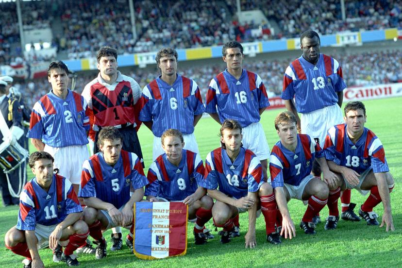 L'évolution des uniformes de l'équipe de France de Football en photos ...