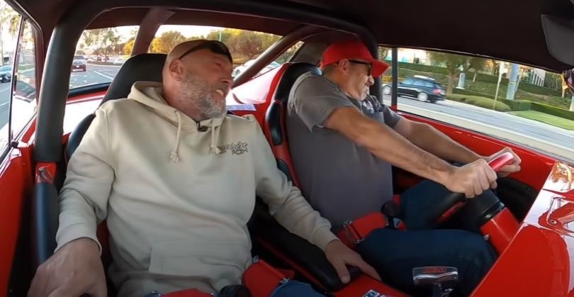 aaaya Au volant d'un GAMOS de 1300cv, ses freins lâchent sur le forum ...