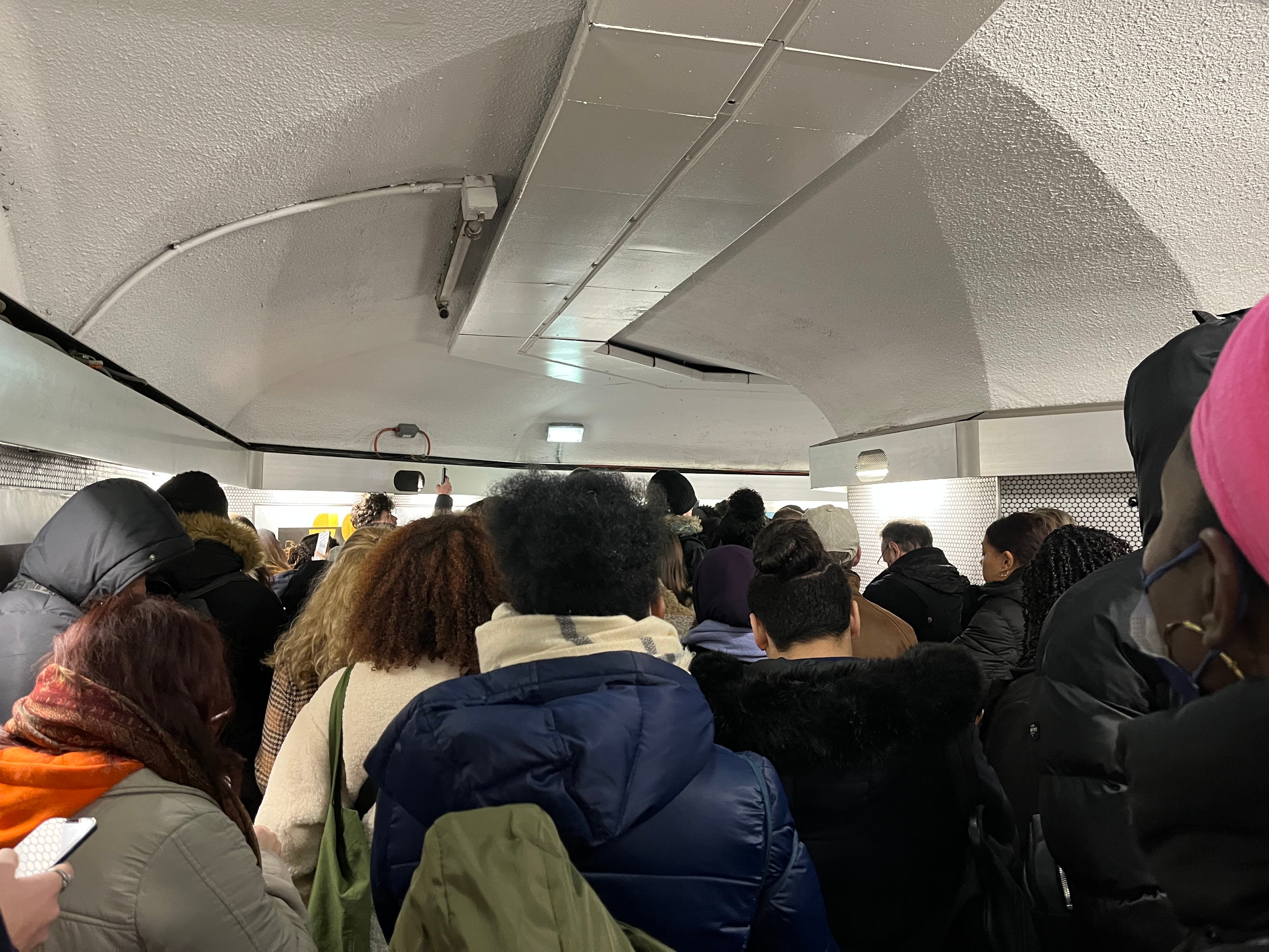 [PHOTOS] La LIGNE 9 DU MÉTRO AYAAOOOOO sur le forum Blabla 18-25 ans - 27-01-2023 09:00:51 ...
