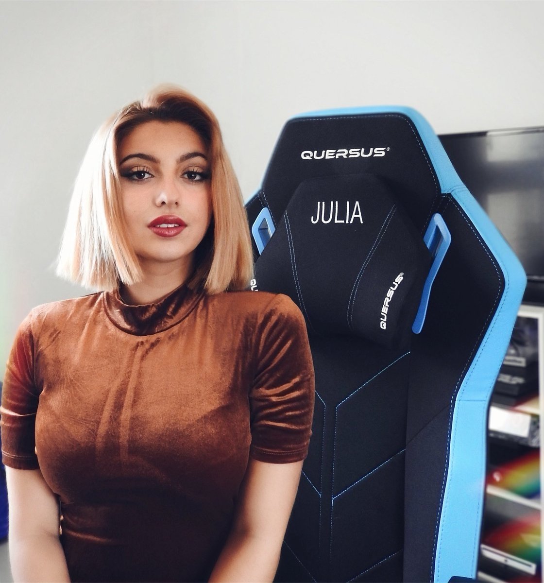 Il y a vraiment des types qui fantasment sur Julia Gameuse ? sur le ...