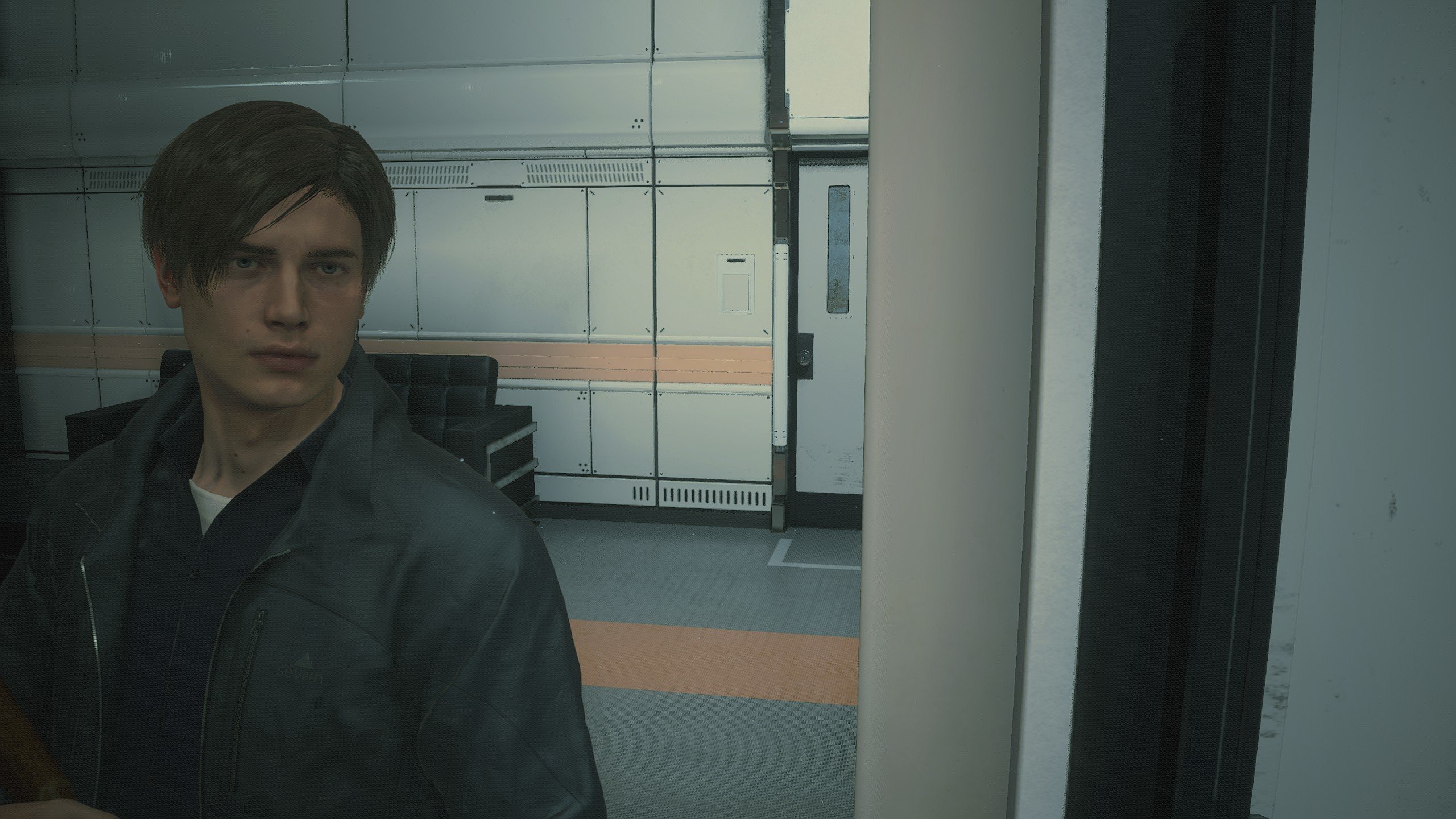 Comparaison Léon RE2R versus RE4R sur le forum Guerre des Consoles - 13 ...