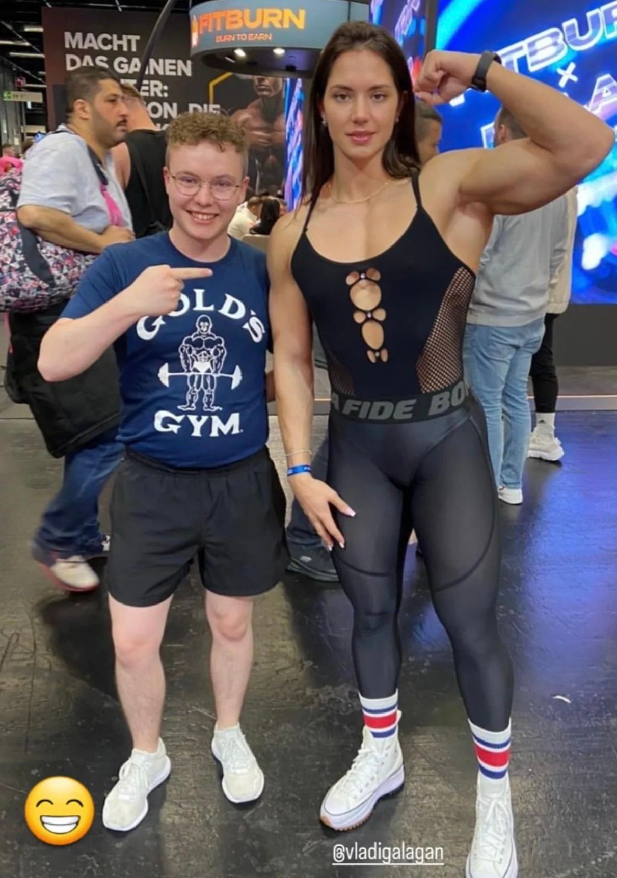 Vladislava au Fibo 2023 avec des Fans sur le forum Musculation & Nutrition - 16-04-2023 23:18:31 ...