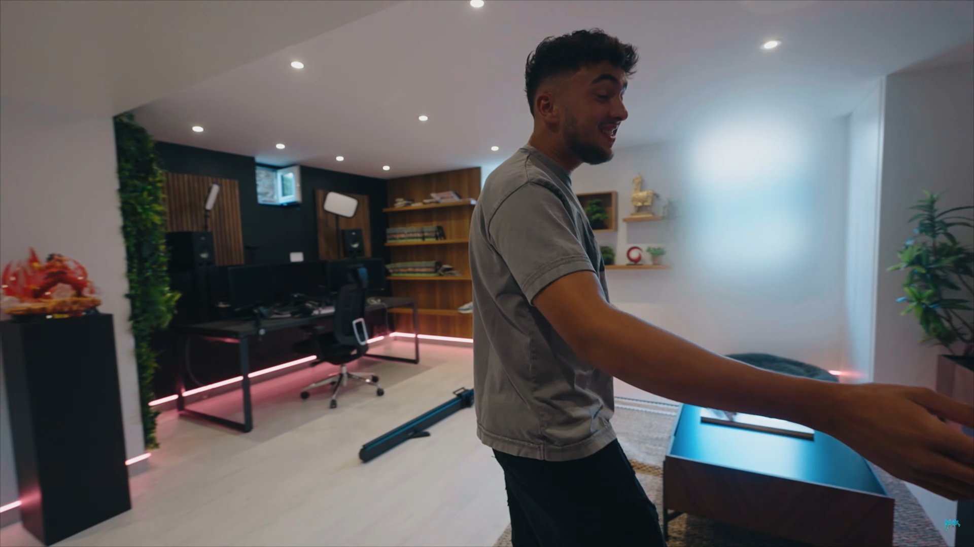 [PHOTO] A seulement 21 ANS, INOXTAG a fait CONSTRUIRE sa maison ! sur ...