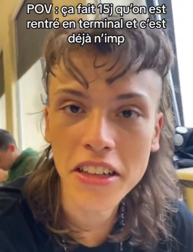 Voici une CLASSE de TERMINALE en FRANCE en 2023 :rire: sur le forum ...