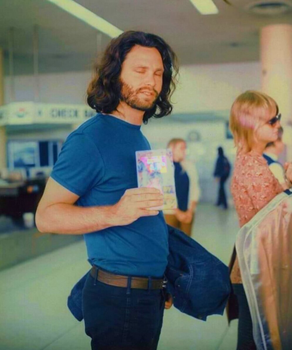 [ALERTE] 🚨 JIM MORRISON en POSSESSION de GTA 6 en 1970 🚨 sur le forum ...