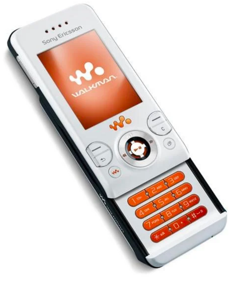 A mon époque on avait le Sony Ericsson au clavier coulissant on était ...