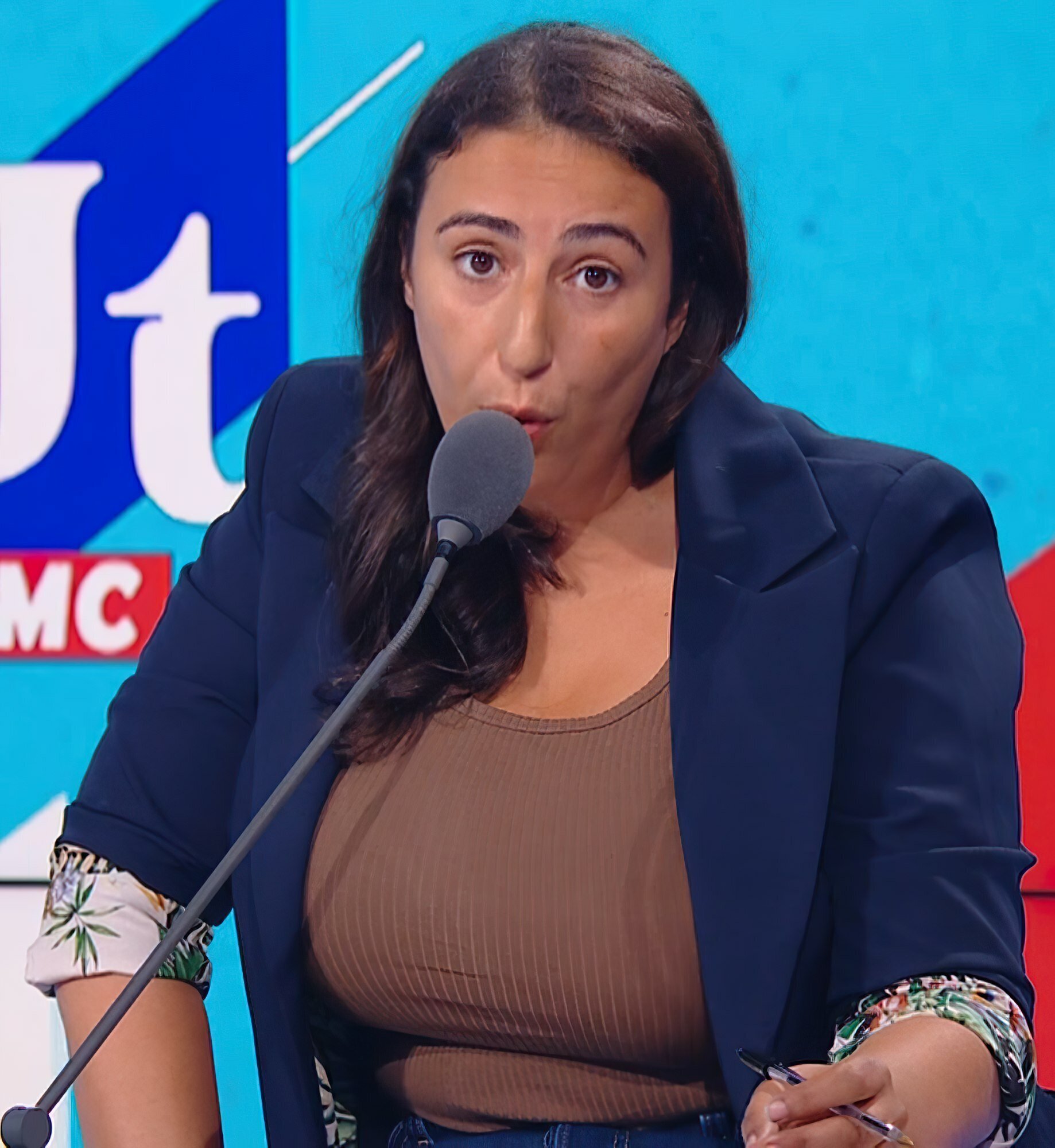 Perso j'aime m'informer avec Jamila de RMC le midi sur JvArchive forum ...