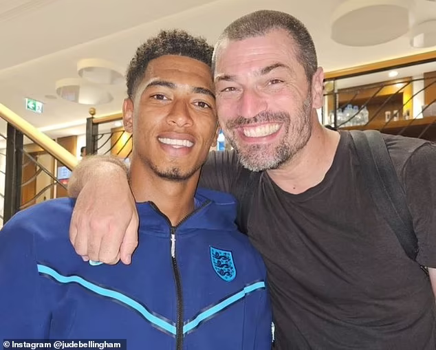 Le père de bellingham WTF sur le forum Football Manager 2024 - 21-03 ...