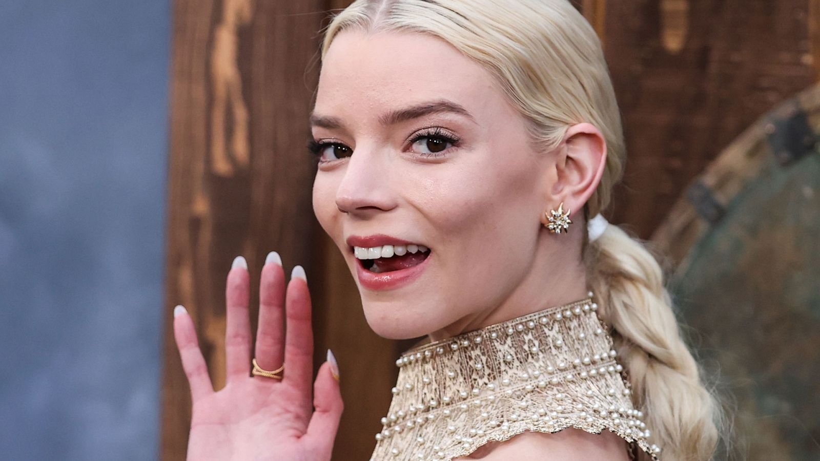 [SONDAGE] La Chanteuse et Actrice ANYA TAYLOR JOY est-elle BELLE ? sur ...