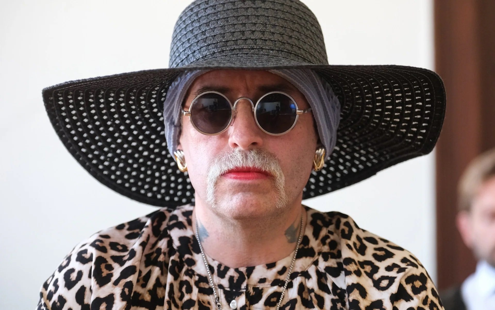 ALERTE je sors d'une SESSION EDGING de 3h j'ai mal aux couilles et grok ...